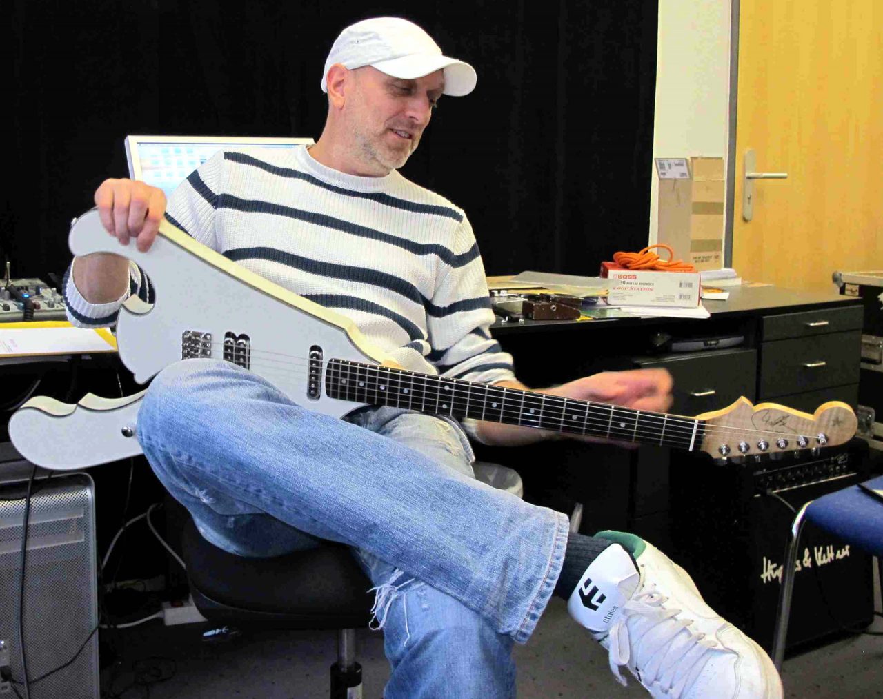 261 | Rischke guitars